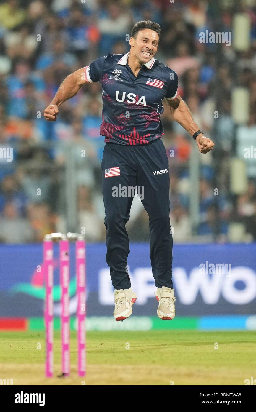 United States' Shadley Van Schalkwyk India's Shivam Dube during the T20 ...