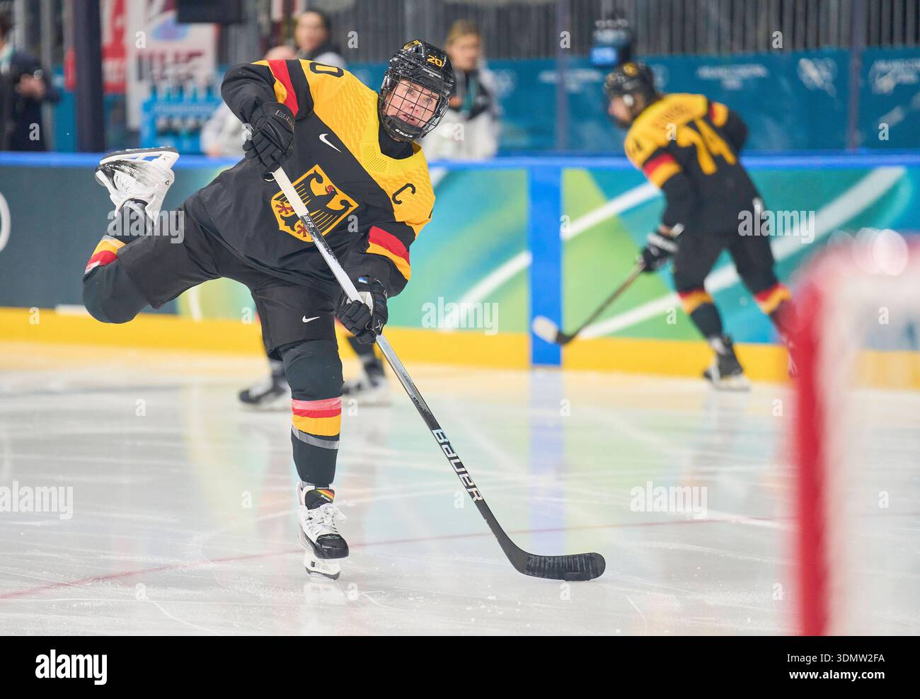 Daria Gleissner of Germany at the preliminary women Ice Hockey match ...