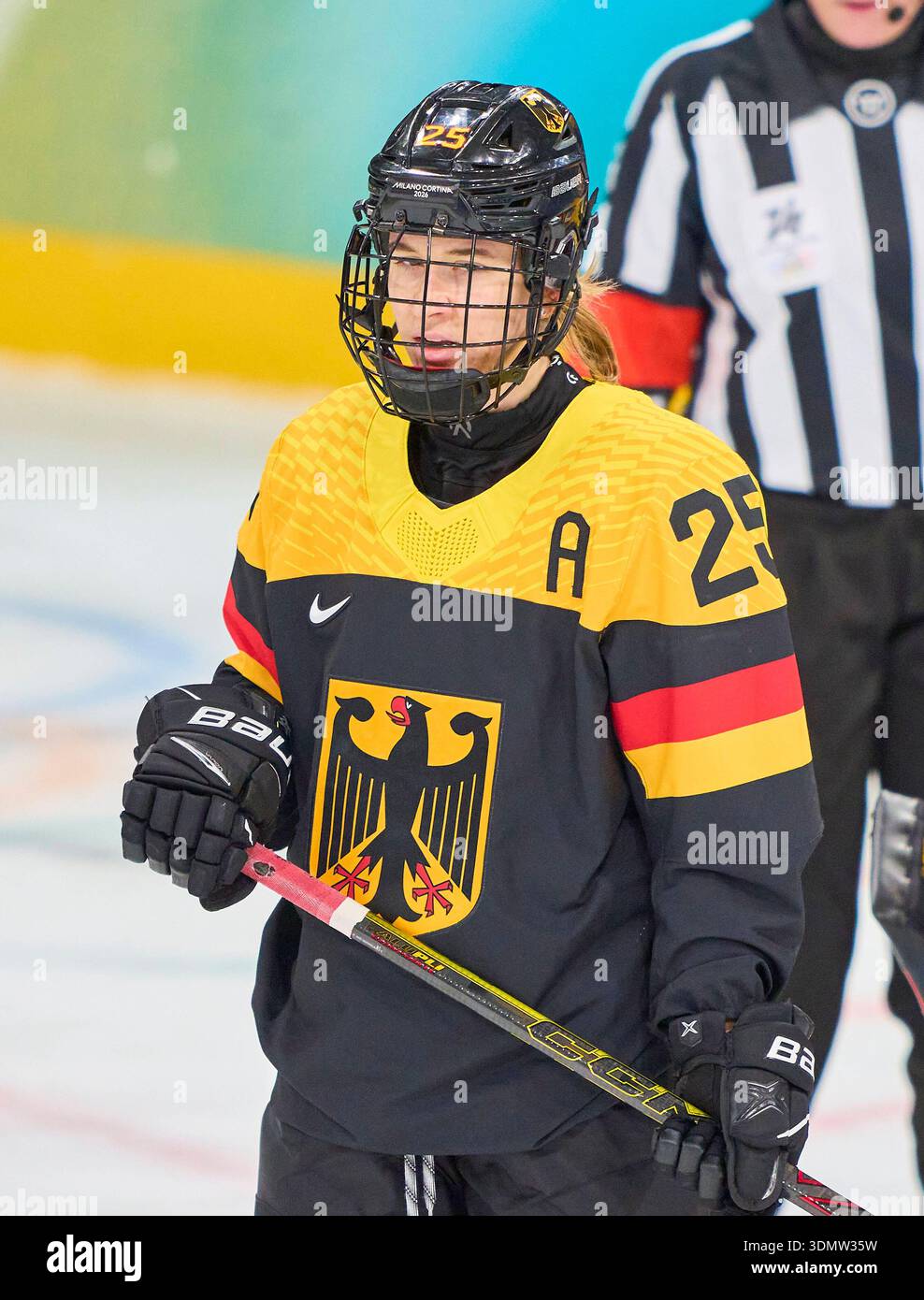 Laura Kluge of Germany at the preliminary women Ice Hockey match Group ...