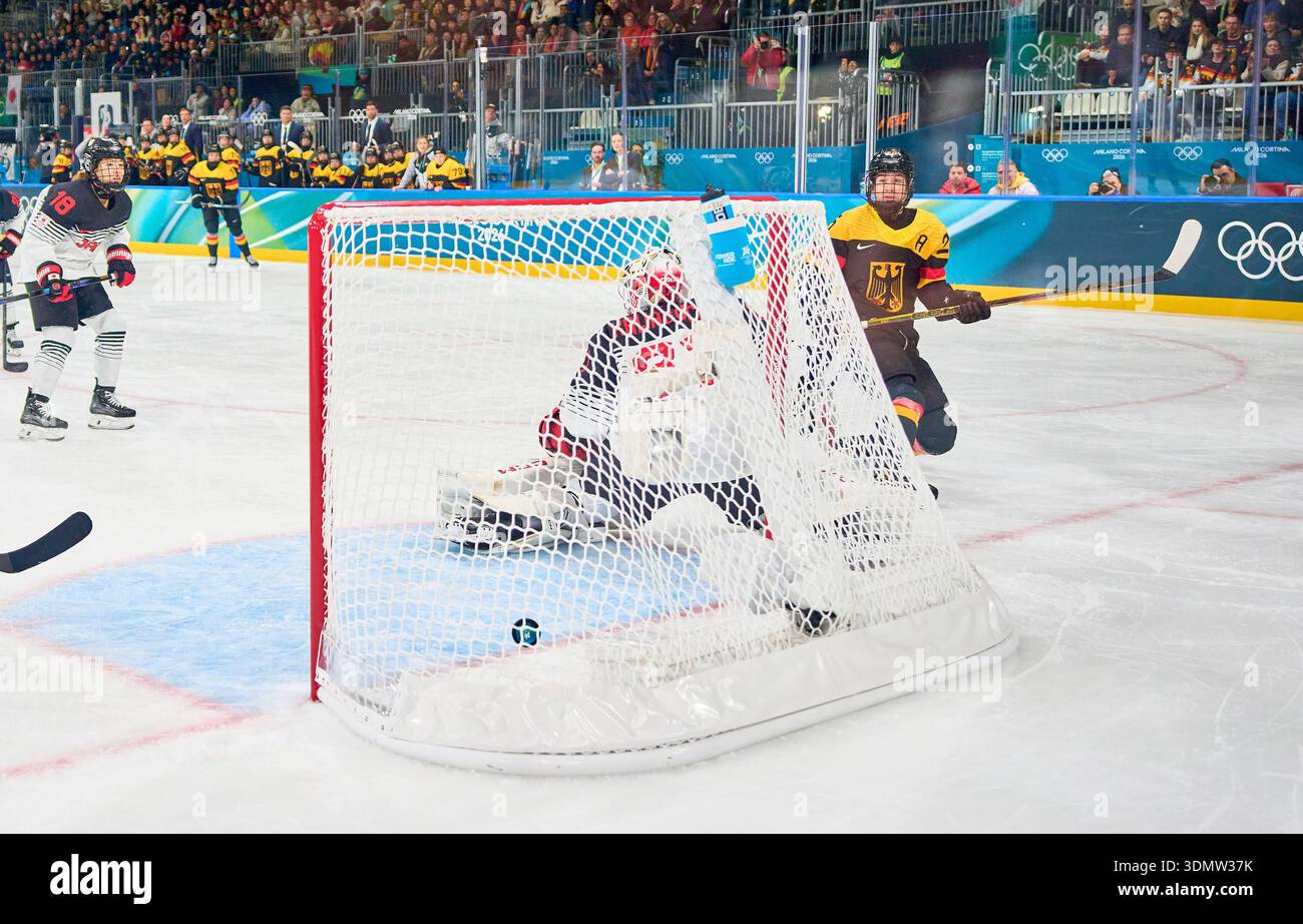 Laura Kluge of Germany scores for 5-0 at the preliminary women Ice ...