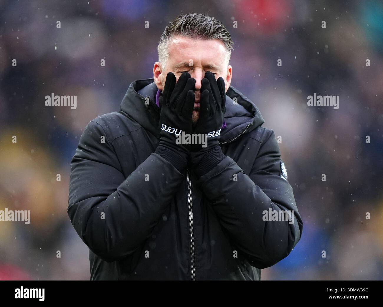 Wolverhampton Wanderers manager Rob Edwards during the Premier League ...