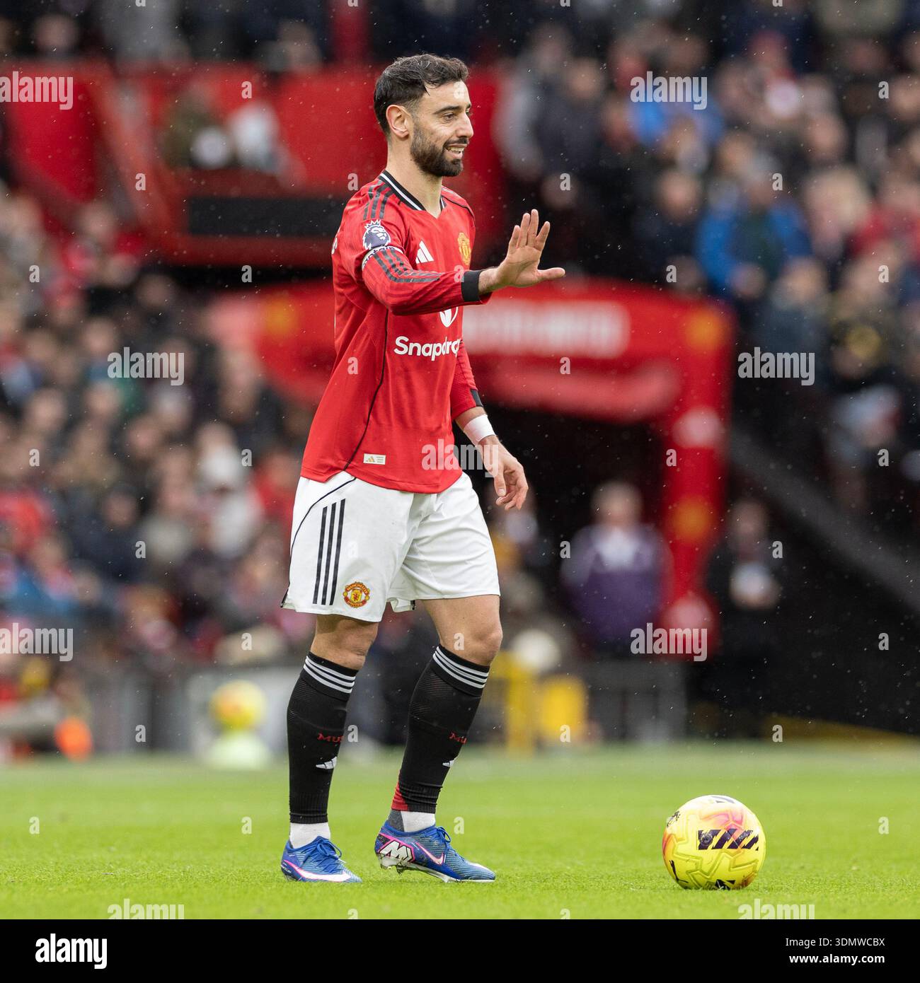 Bruno Fernandes #8 of Manchester United F.C. gesticulates during the ...