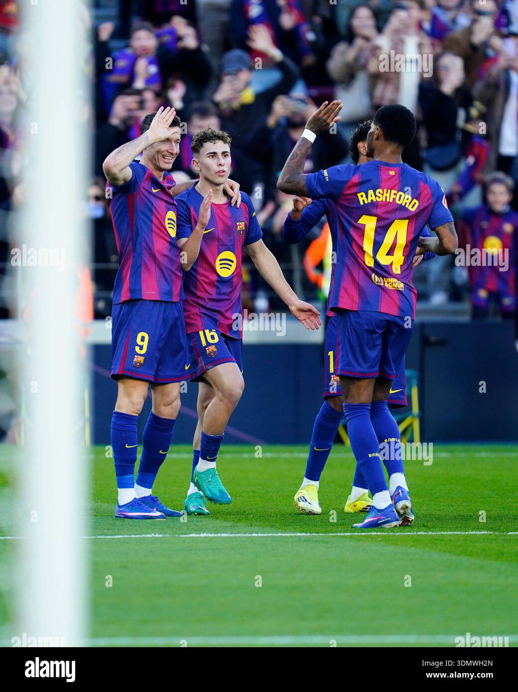 Robert Lewandowski of FC Barcelona celebrates tea 1-0 during the La ...