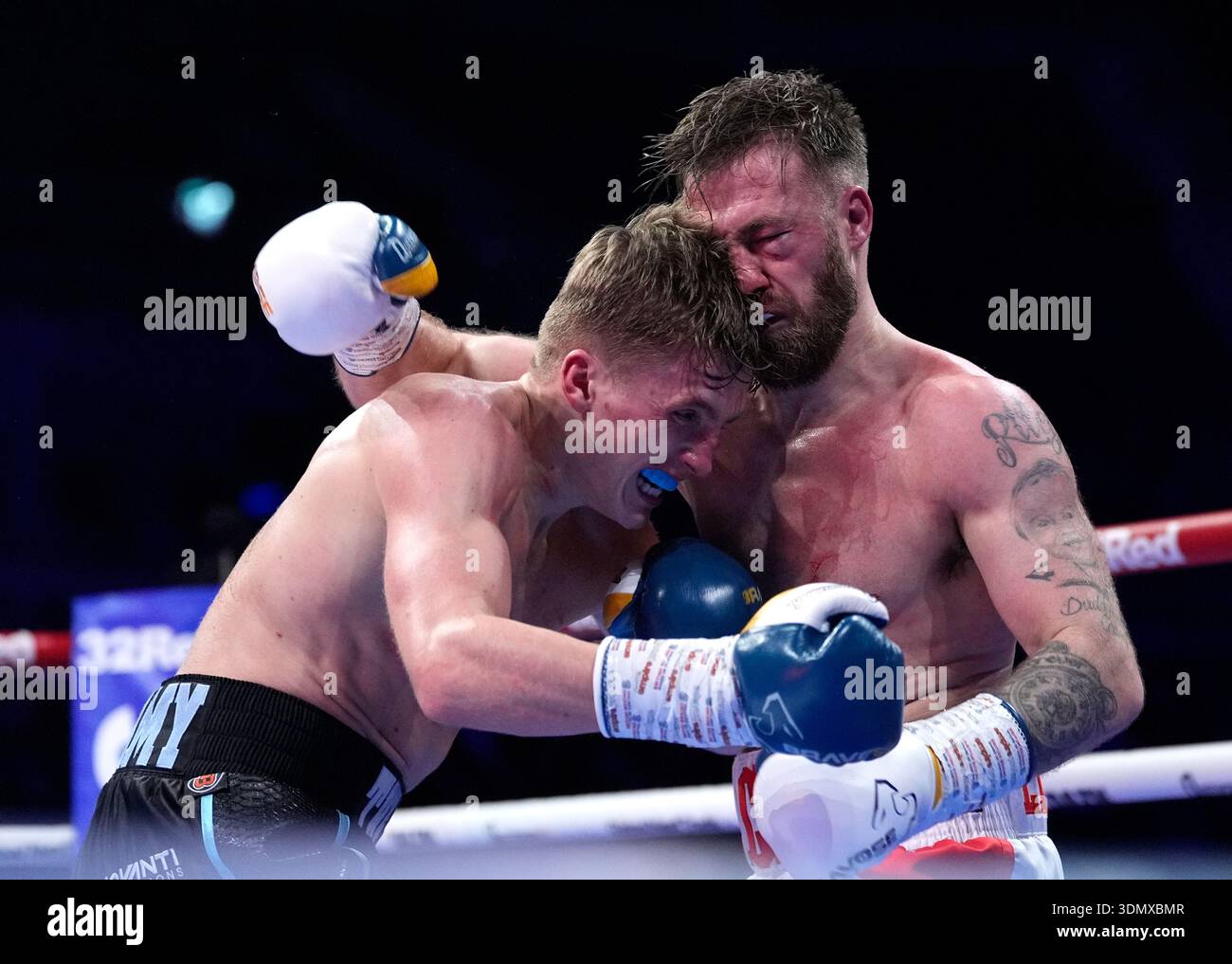 Sam Norris (left) and Jack England in the super feather weight bout at ...