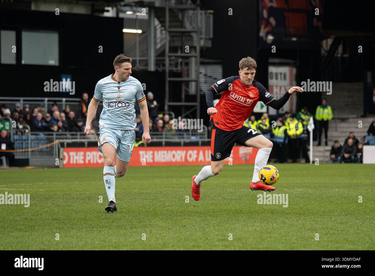 Jake Richards(R) skipping past Paul Mullin(L), during the match between ...