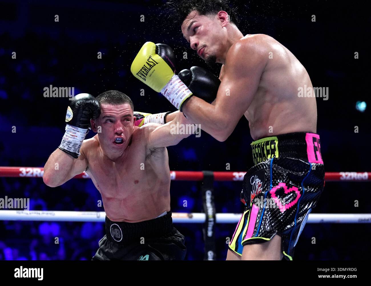Nick Ball (left) and Brandon Figueroa in the feather weight bout at the ...