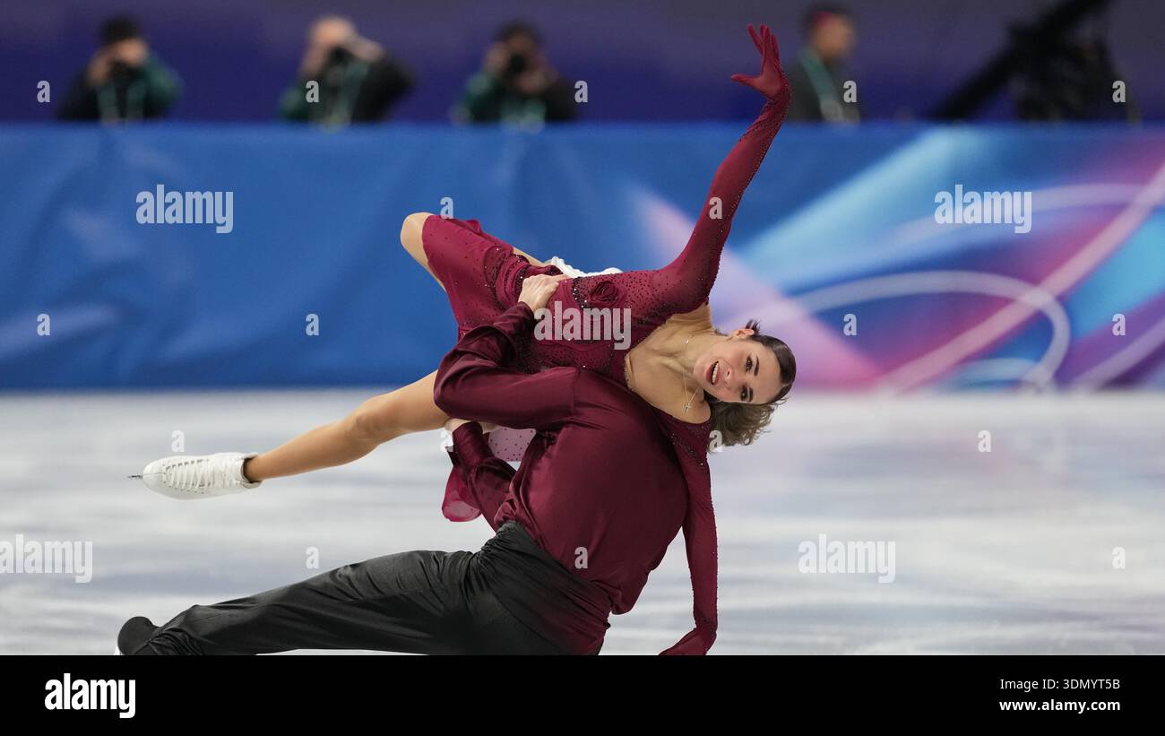 Diana Davis and Gleb Smolkin of Georgia compete during the figure ...