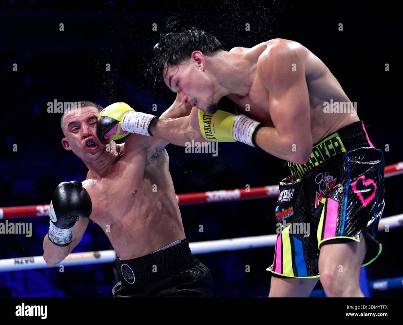 Nick Ball (left) and Brandon Figueroa in the feather weight bout at the ...