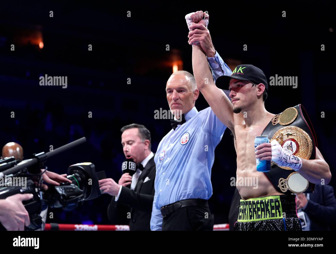 Brandon Figueroa celebrates victory against Nick Ball following the ...