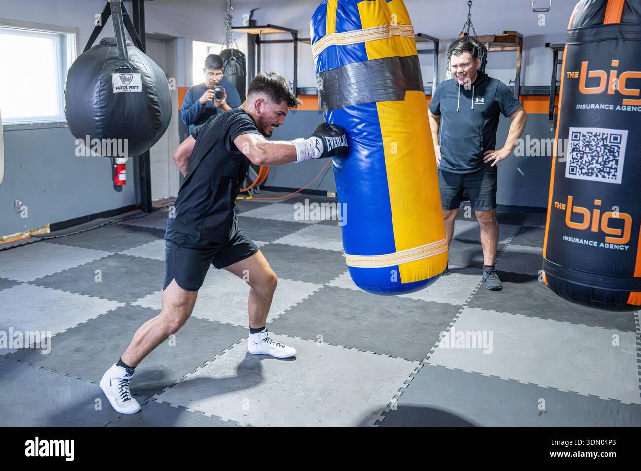 Giovanni Marquez trains during a open workout at World Champion Raul ...