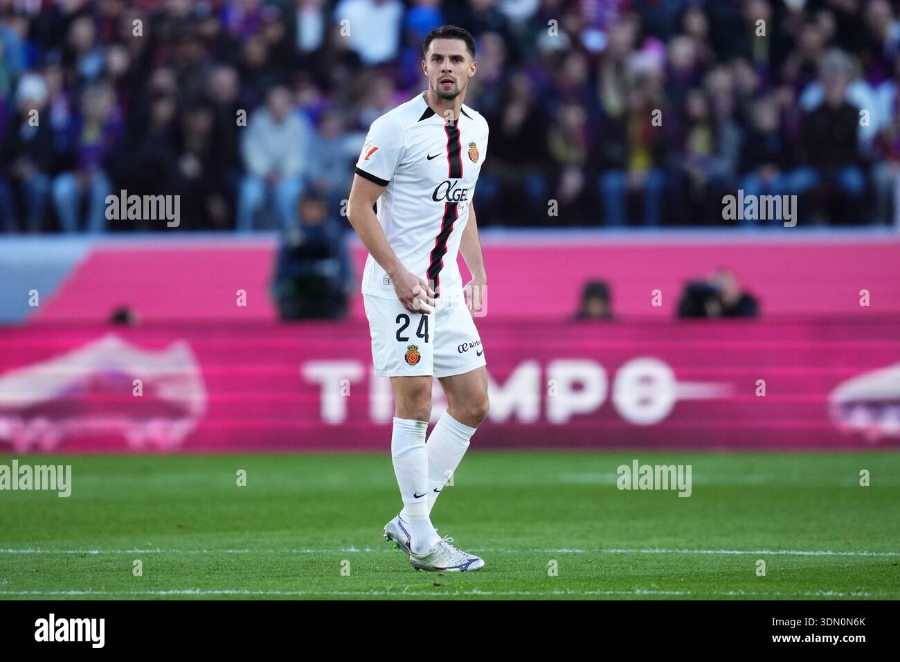 Martin Valjent of RCD Mallorca during the La Liga EA Sports match ...