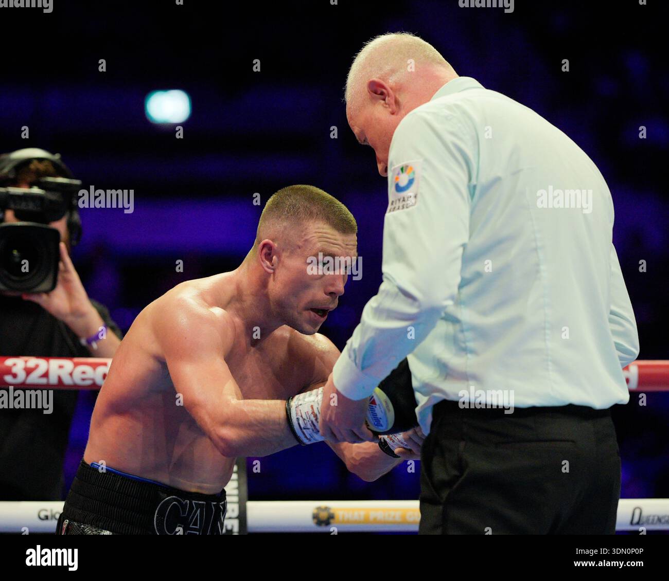 Andrew cain boxing hi-res stock photography and images - Alamy