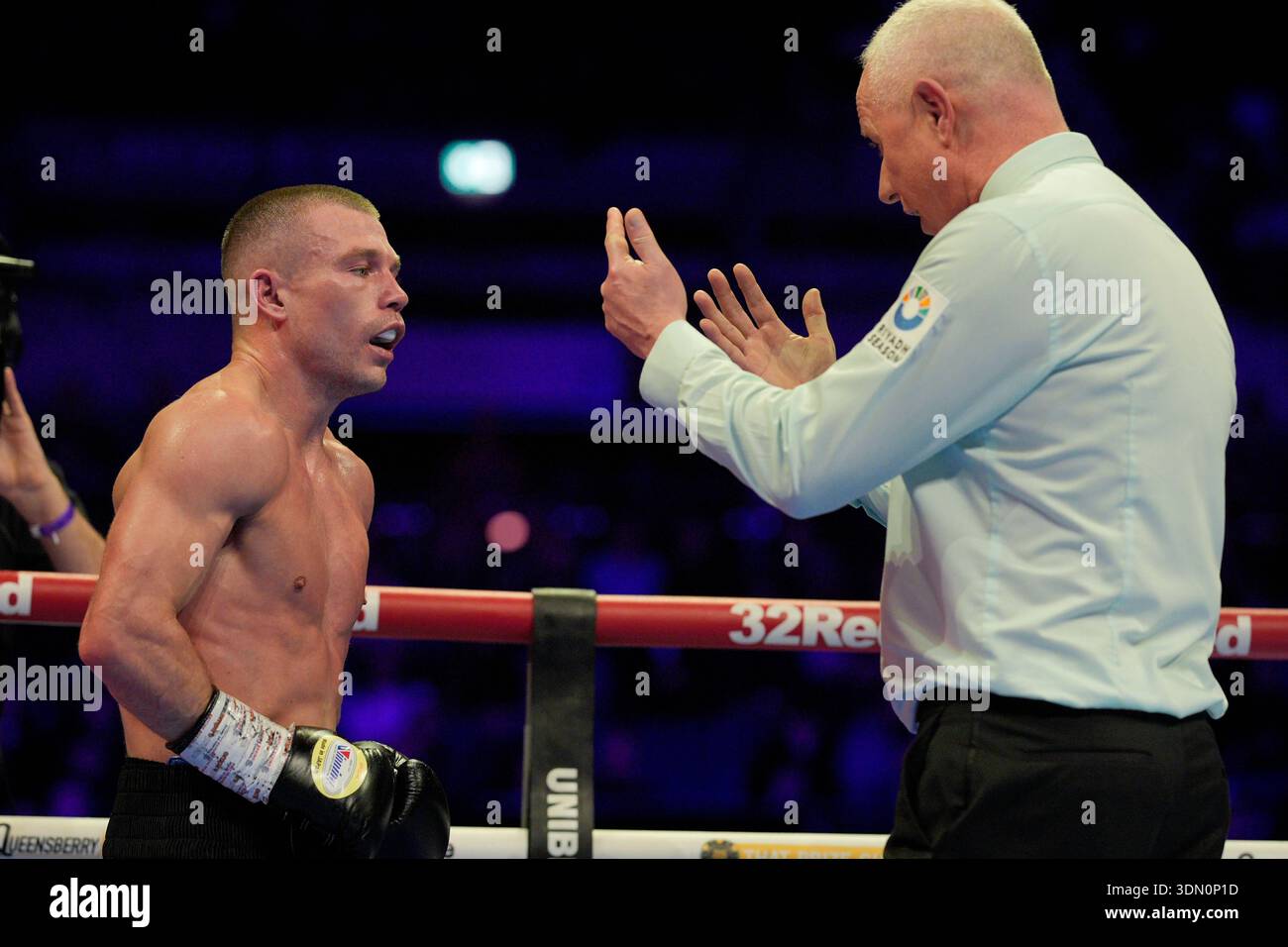 Andrew cain boxing hi-res stock photography and images - Alamy