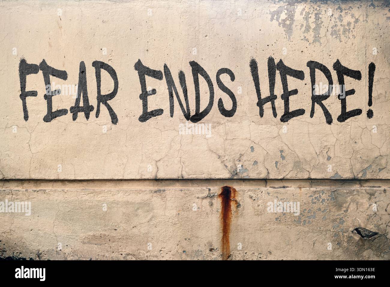 Graffiti end text sprayed hi-res stock photography and images - Alamy