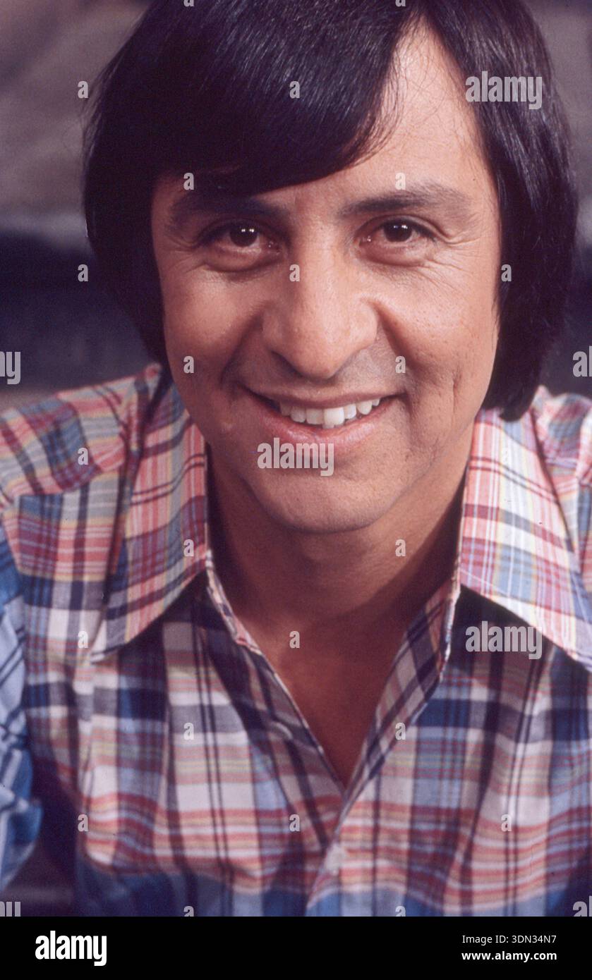 Emilio delgado sesame street hi-res stock photography and images - Alamy