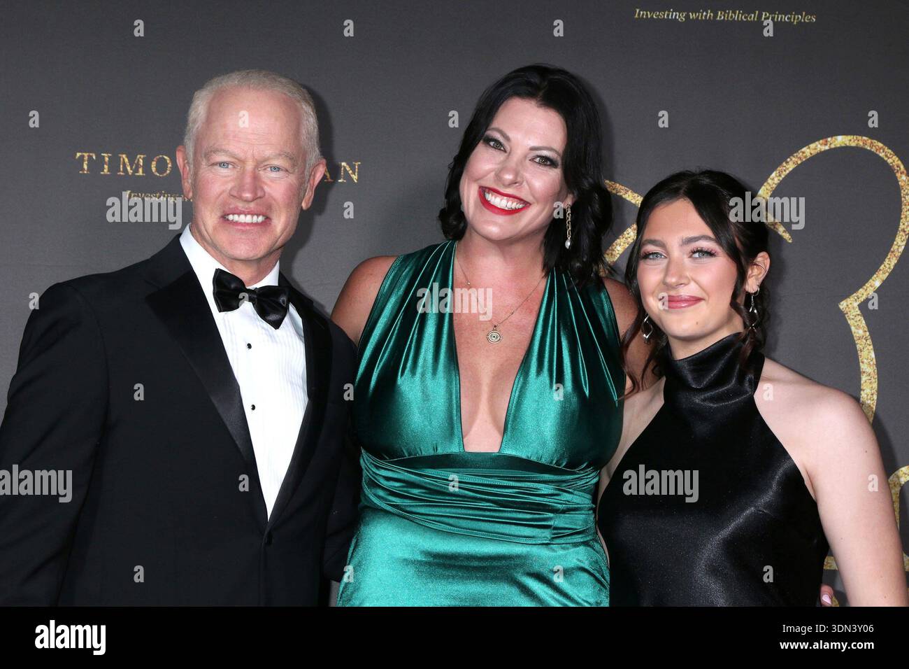 Ca. 06th Feb, 2026. Neal McDonough, Ruve McDonough, London McDonough at ...