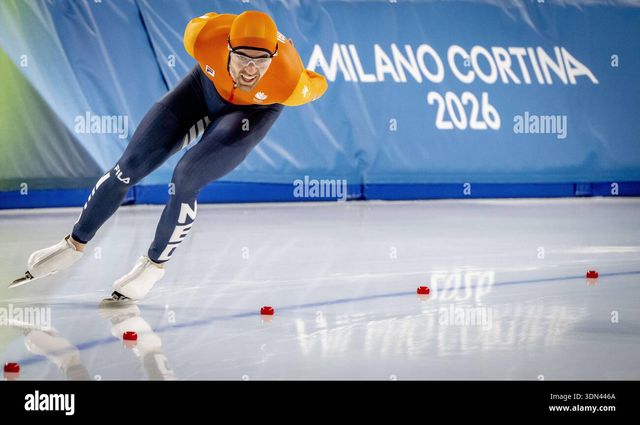 MILAN - Chris Huizinga 5,000 meters speed skating men final Milano ...