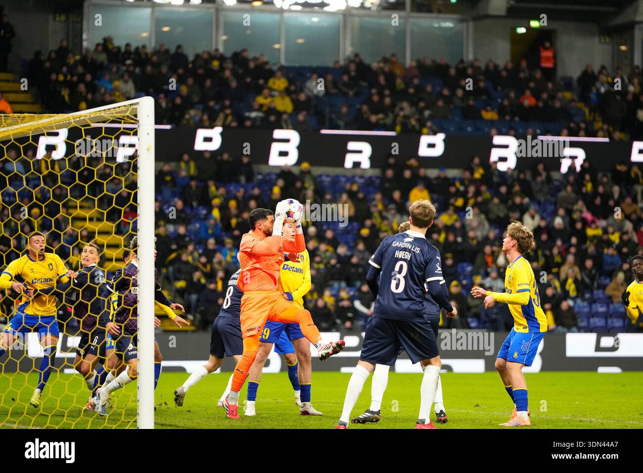 Broendby, Denmark. 08th Feb, 2026. Superligakampen mellem Broendby IF ...