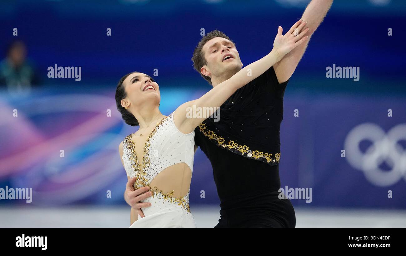 Lia Pereira and Trennt Michaud of Canada compete during the figure ...