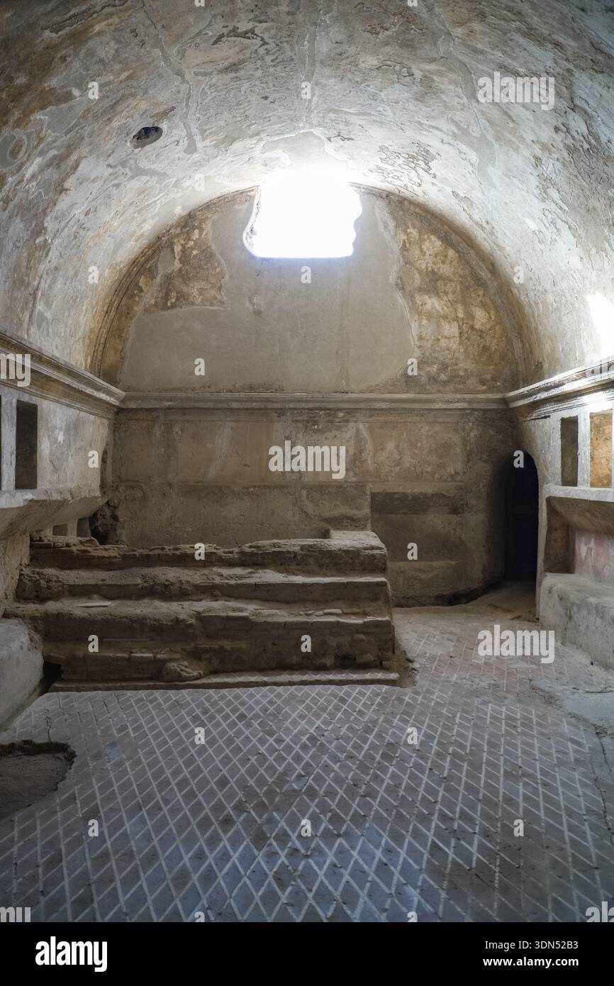Stabian Thermal Baths (Terme Stabiane) interior, Archaeological Park of ...