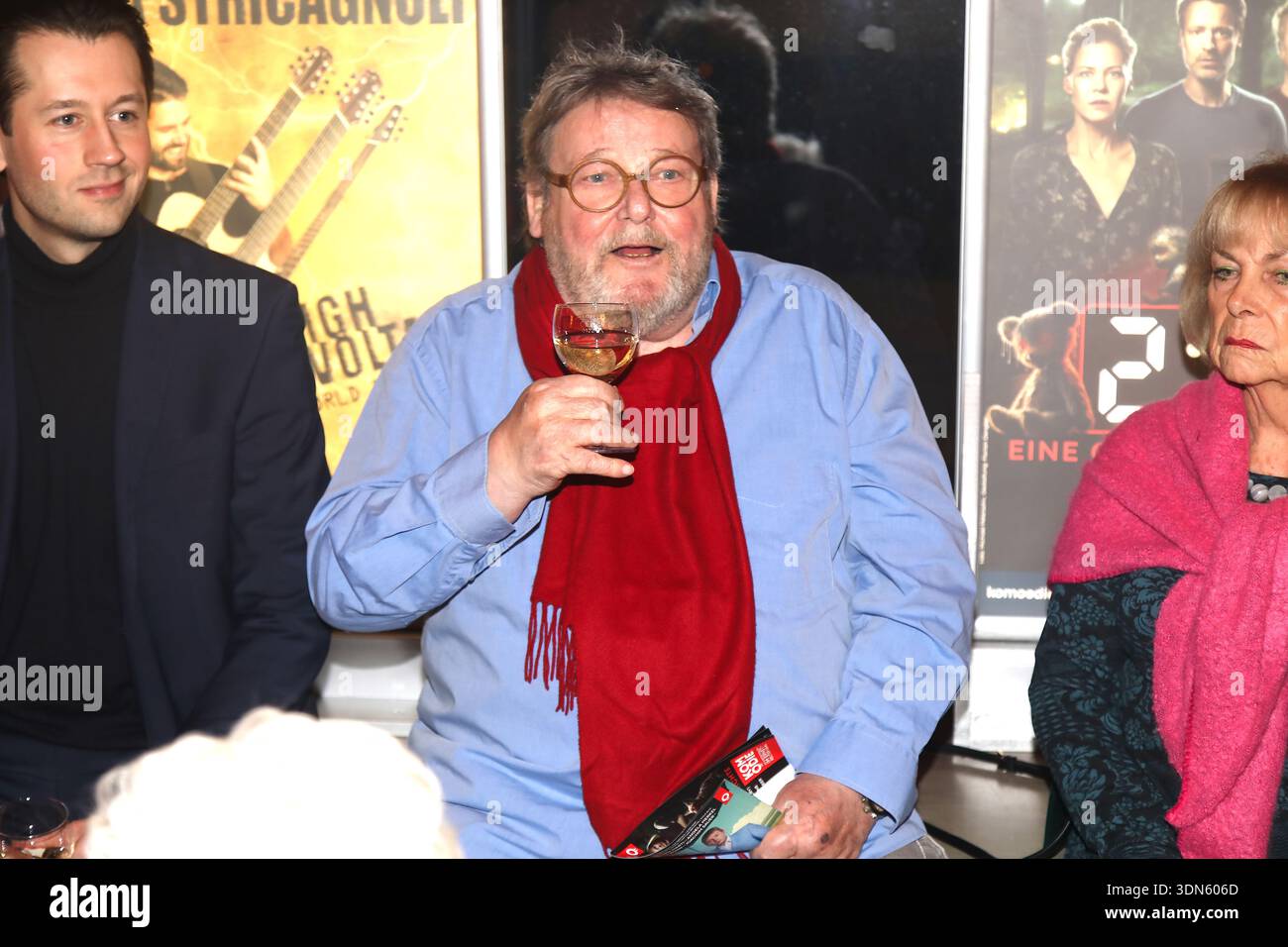 Berlin, 8..02.2026 Walter Plathe bei der Premiere von "2:22 – Eine ...