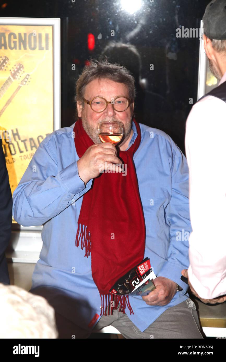 Berlin, 8..02.2026 Walter Plathe bei der Premiere von "2:22 – Eine ...