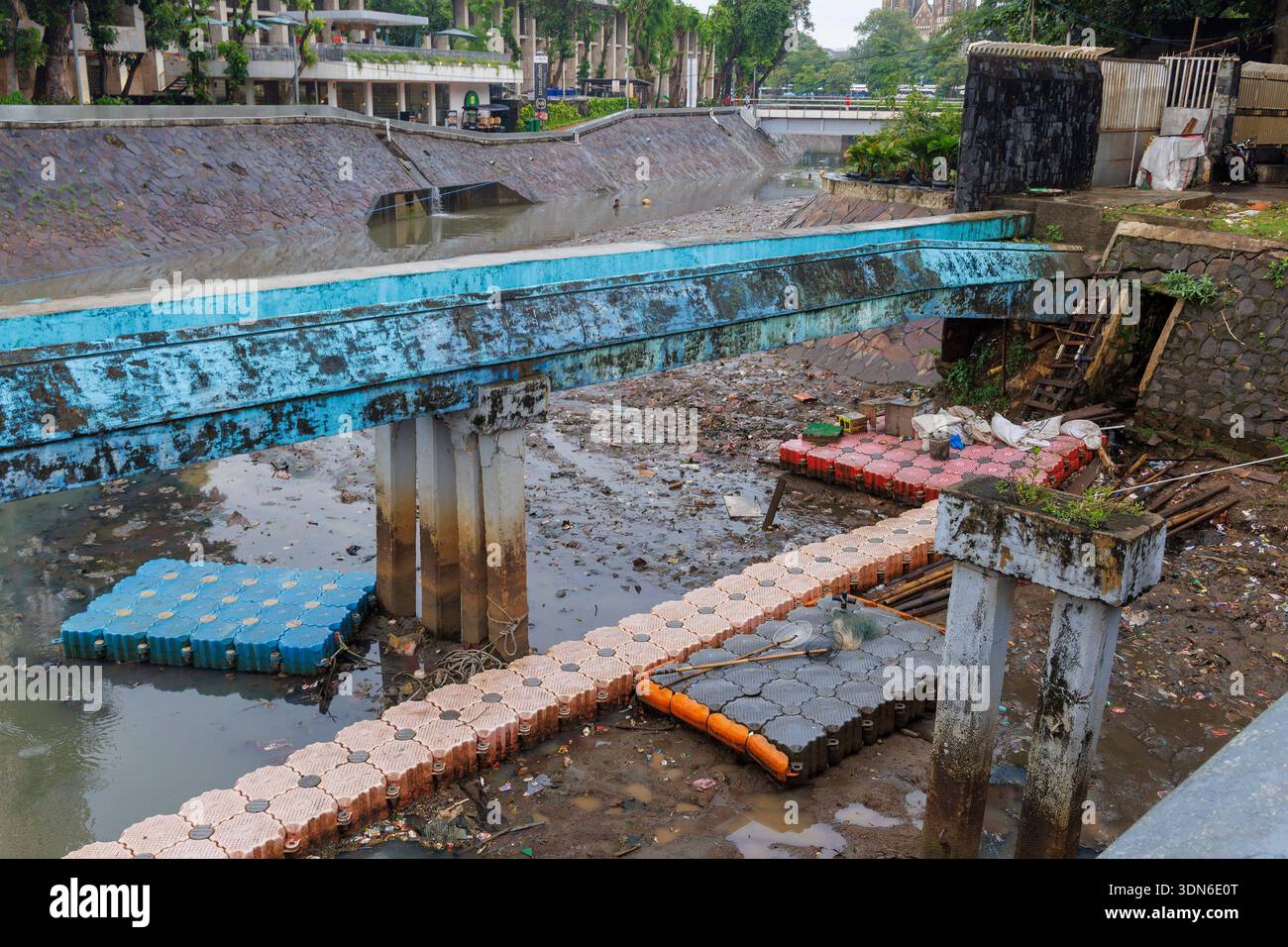 Polluted Urban River in Central Jakarta, Indonesia Stock Photo - Alamy