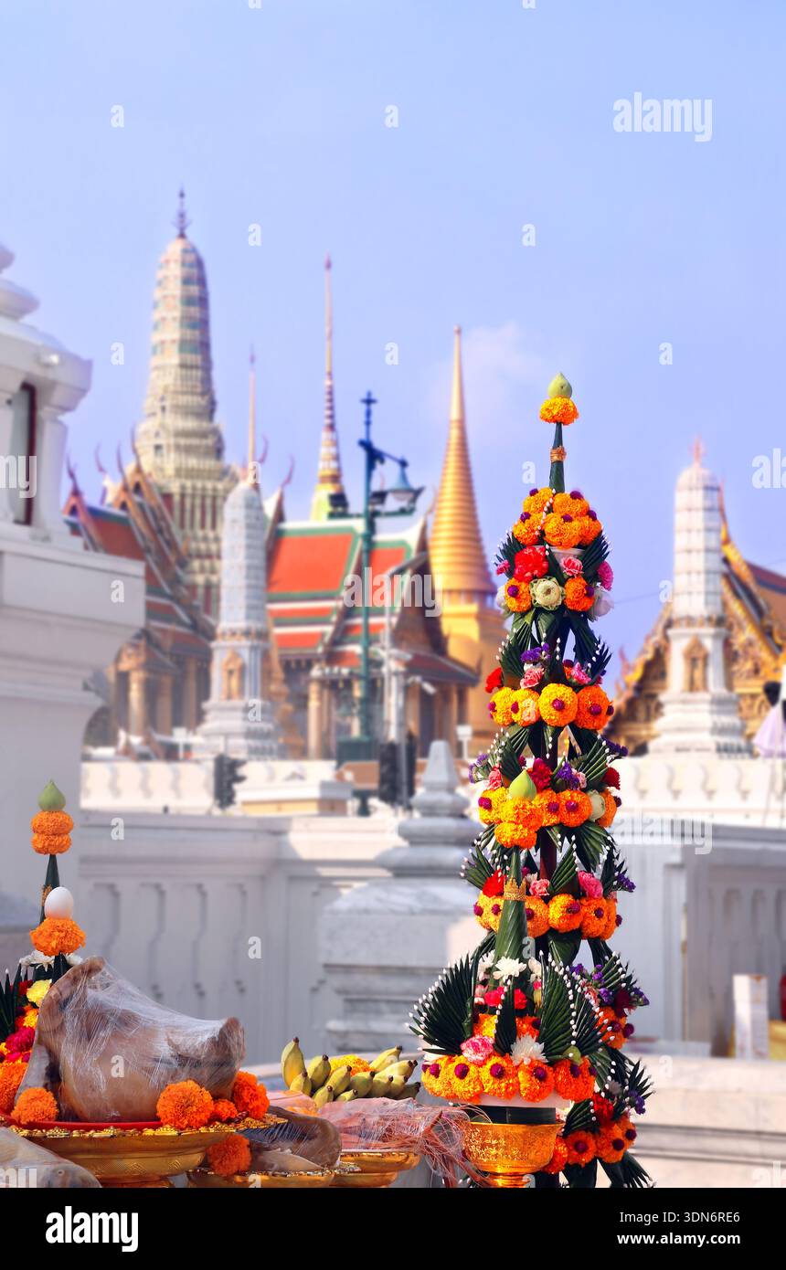 Traditional offerings in Bangkok City Pillar Shrine (Wat Lak Muang ...