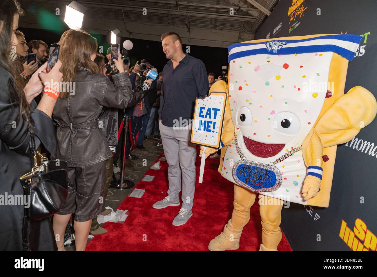 Rob Gronkowski (aka Gronk) and Slammin Strawberry Pop Tart Mascot ...