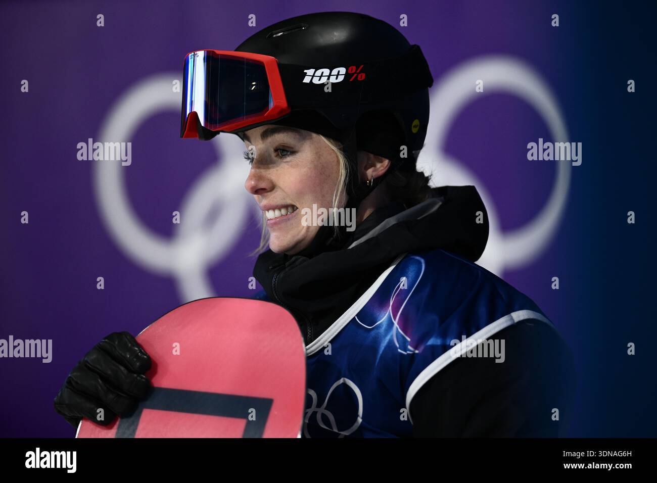 Zoi Sadowski Synnott of New Zealand reacts during the Women’s Snowboard ...