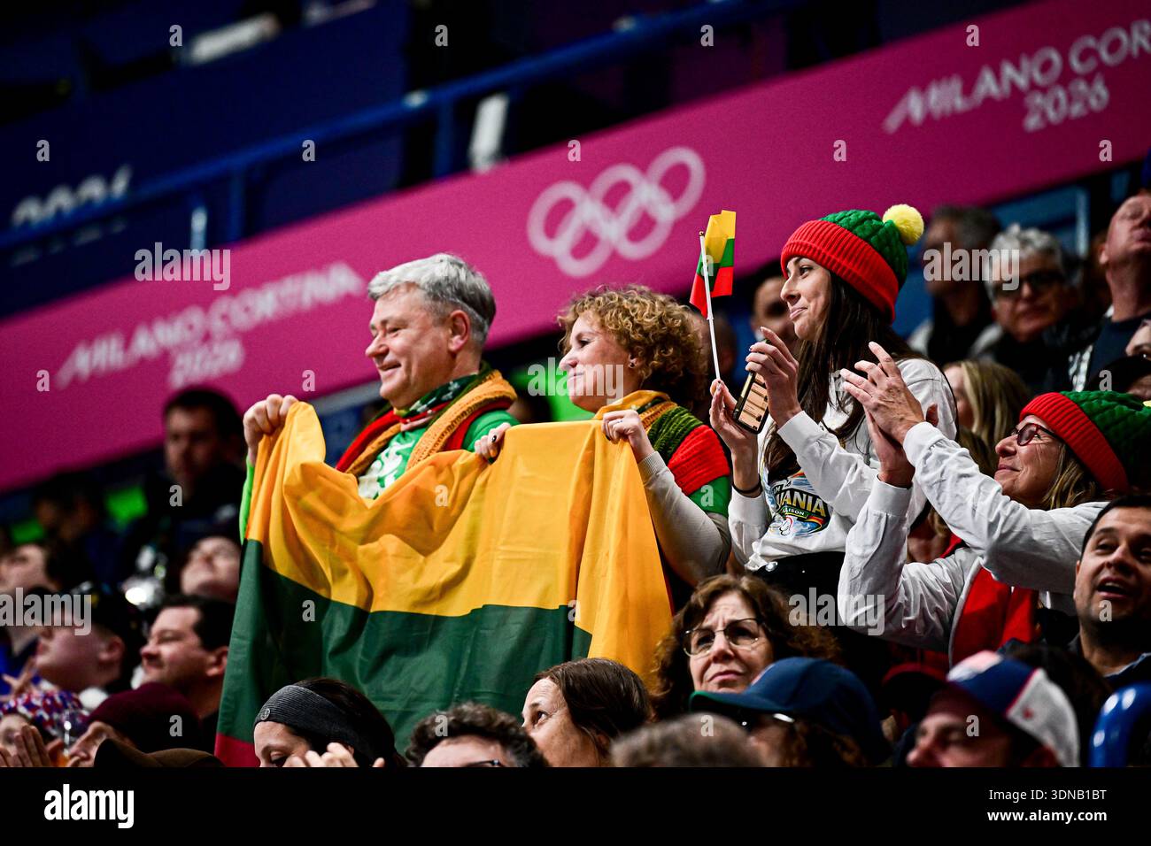 Allison REED & Saulius AMBRULEVICIUS (LTU) fan, during Ice Dance Rhythm ...