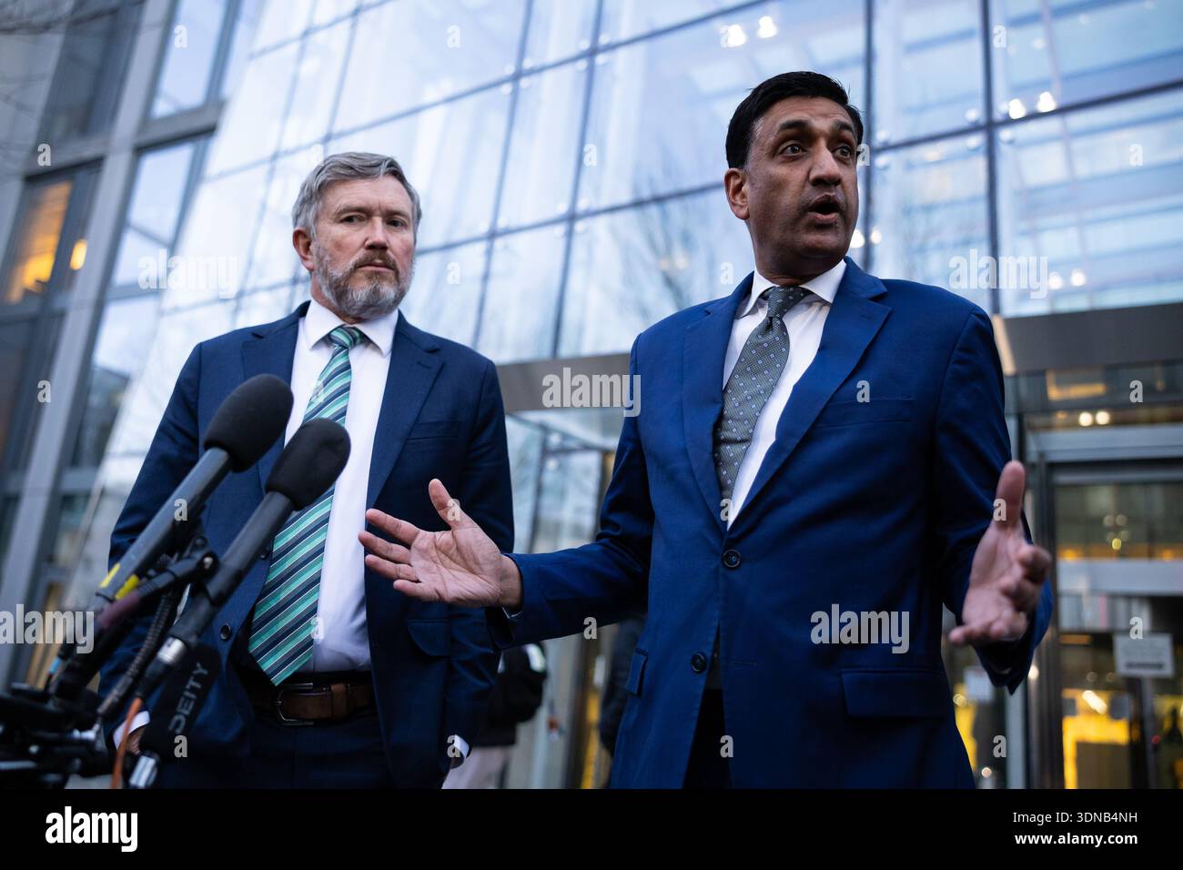 Reps. Thomas Massie (R-Ky.) and Ro Khanna (D-Calif.) speak with ...