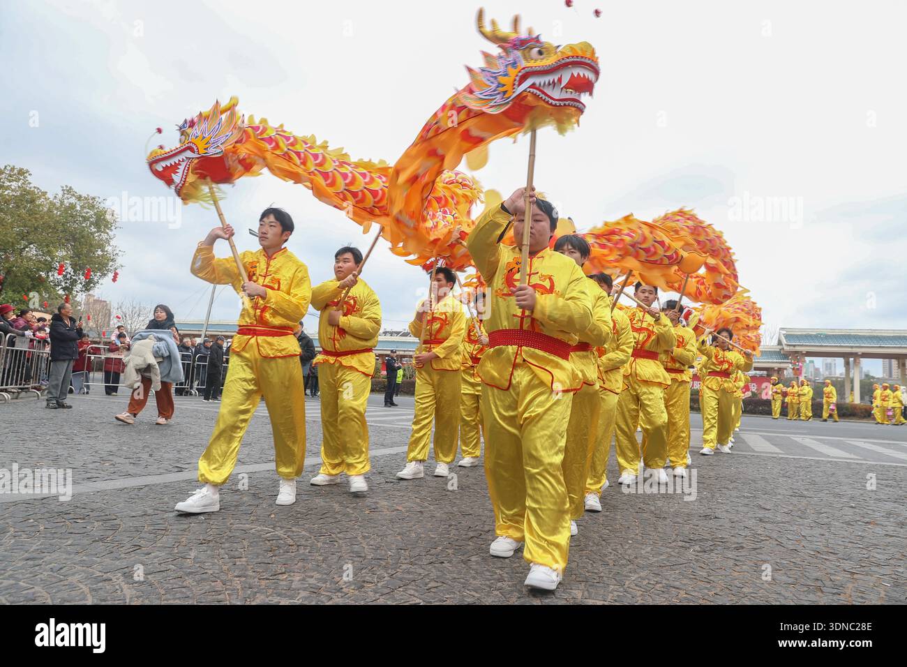 **CHINESE MAINLAND, HONG KONG, MACAU AND TAIWAN OUT**Performers in She ...