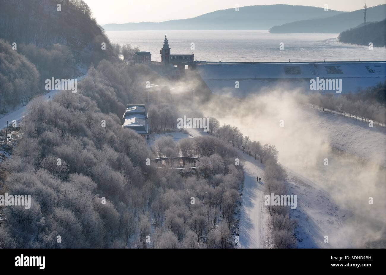 Rime scenery attracts visitors in Harbin City, northeast China's ...
