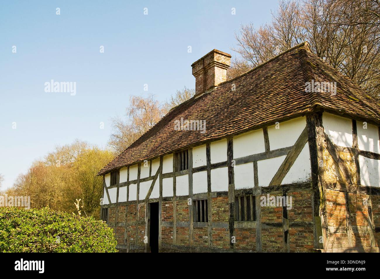 Facade old tudor timber hi-res stock photography and images - Alamy