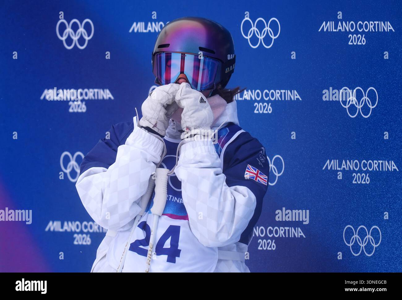 Great Britain's Makayla Gerken Schofield reacts after the Freestyle ...