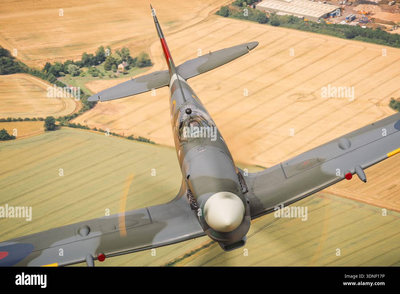 The Supermarine 361 Spitfire LF9E, Seafire, Reg. G-RYIX, Serial TE517 ...