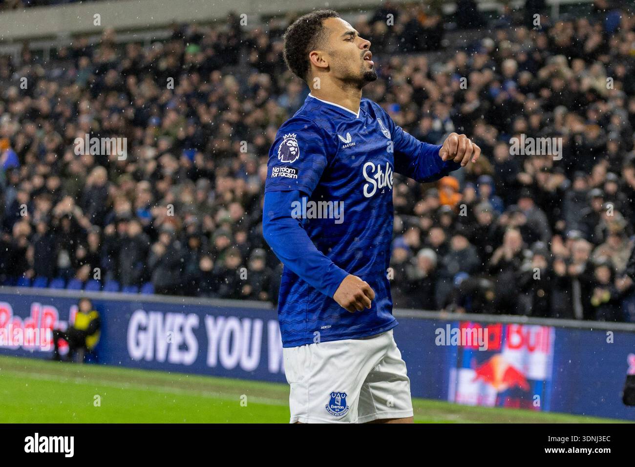 Goal 1-0 Iliman Ndiaye #10 of Everton F.C. celebrates his goal during ...