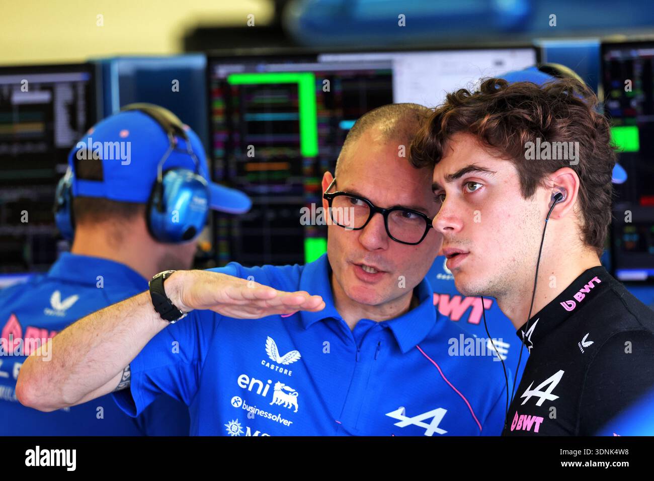 (L to R): David Sanchez (FRA) Alpine F1 Team Executive Technical ...
