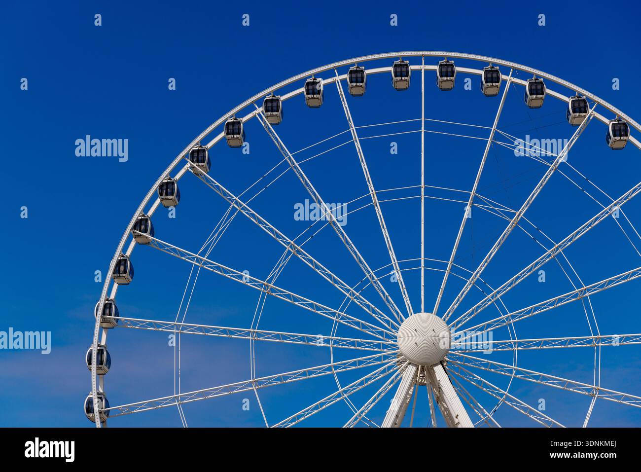 Enclosed gondola cabins large hi-res stock photography and images - Alamy