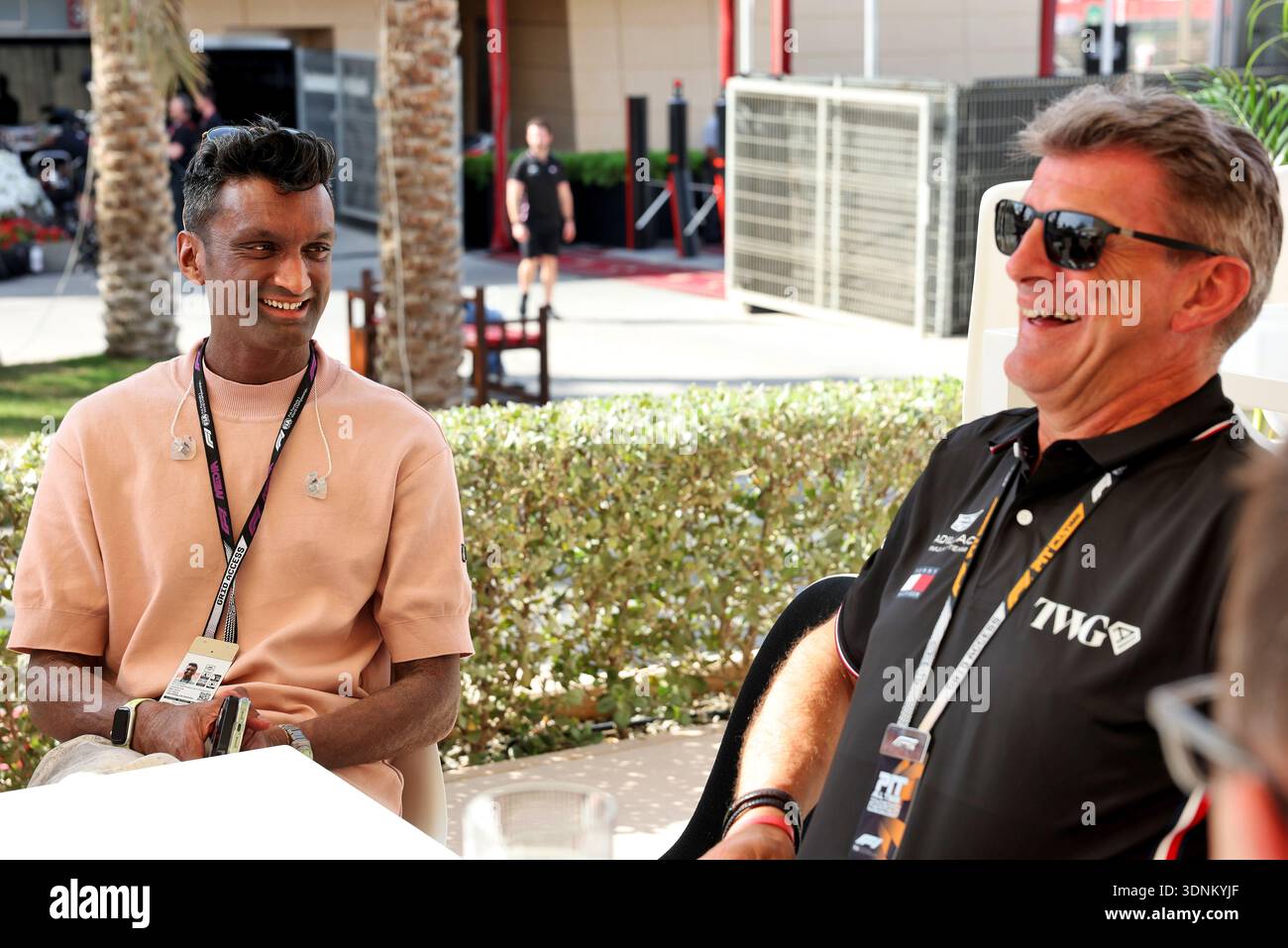 (L to R): Lawrence Barretto (GBR) F1 Presenter with Graeme Lowdon (GBR ...