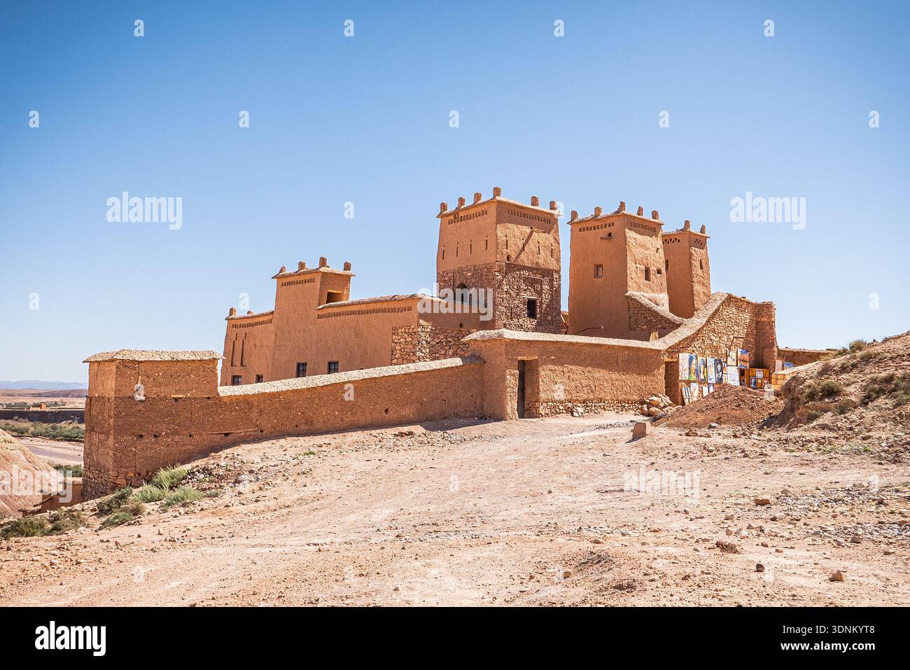 Traditional mud brick fortress hi-res stock photography and images - Alamy