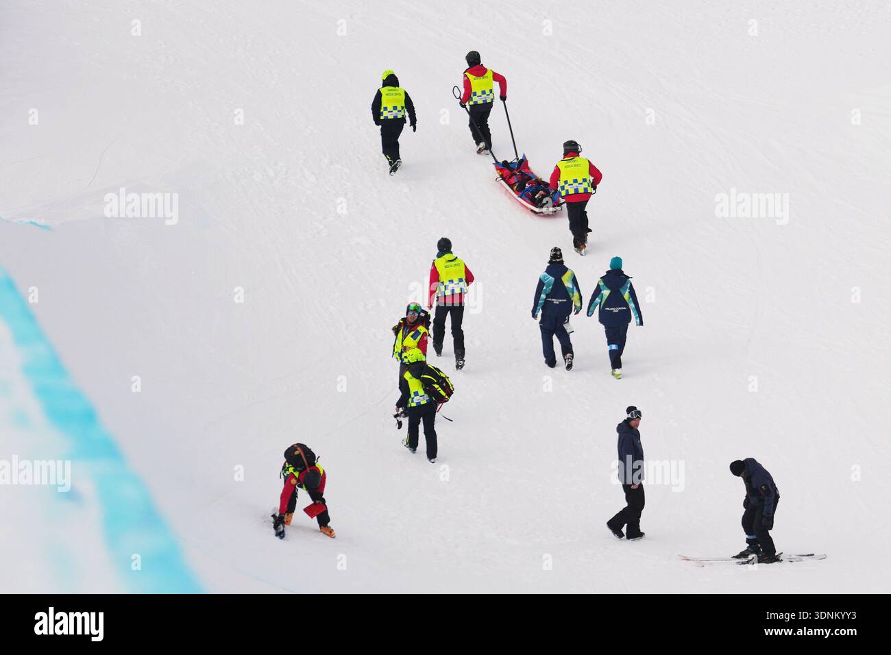 Medics stretcher off China's Liu Jiayu after she crashed during the ...