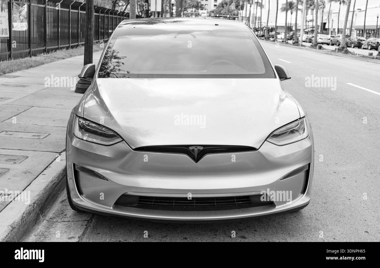 Tesla model x crossover Black and White Stock Photos & Images - Alamy