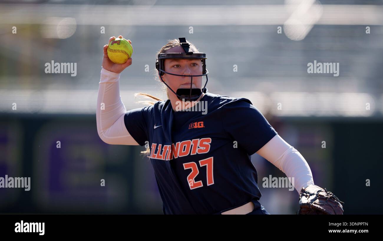 Illinois starting pitcher/relief pitcher Megan Nuechterlein (27) throws ...