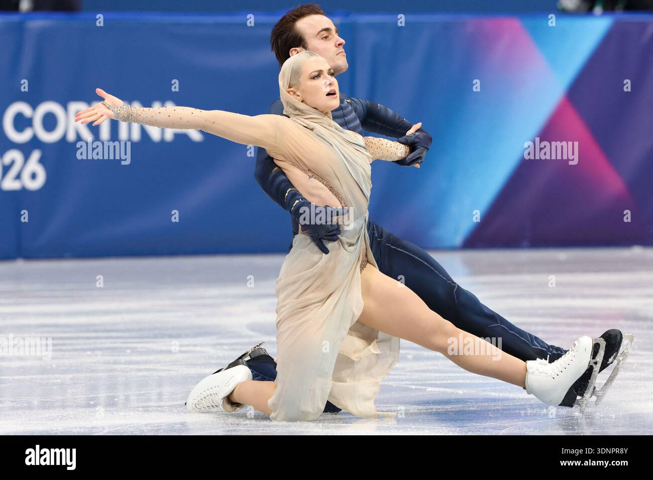 Olivia Smart and partner Tim Dieck of Team Spain compete in the Ice ...