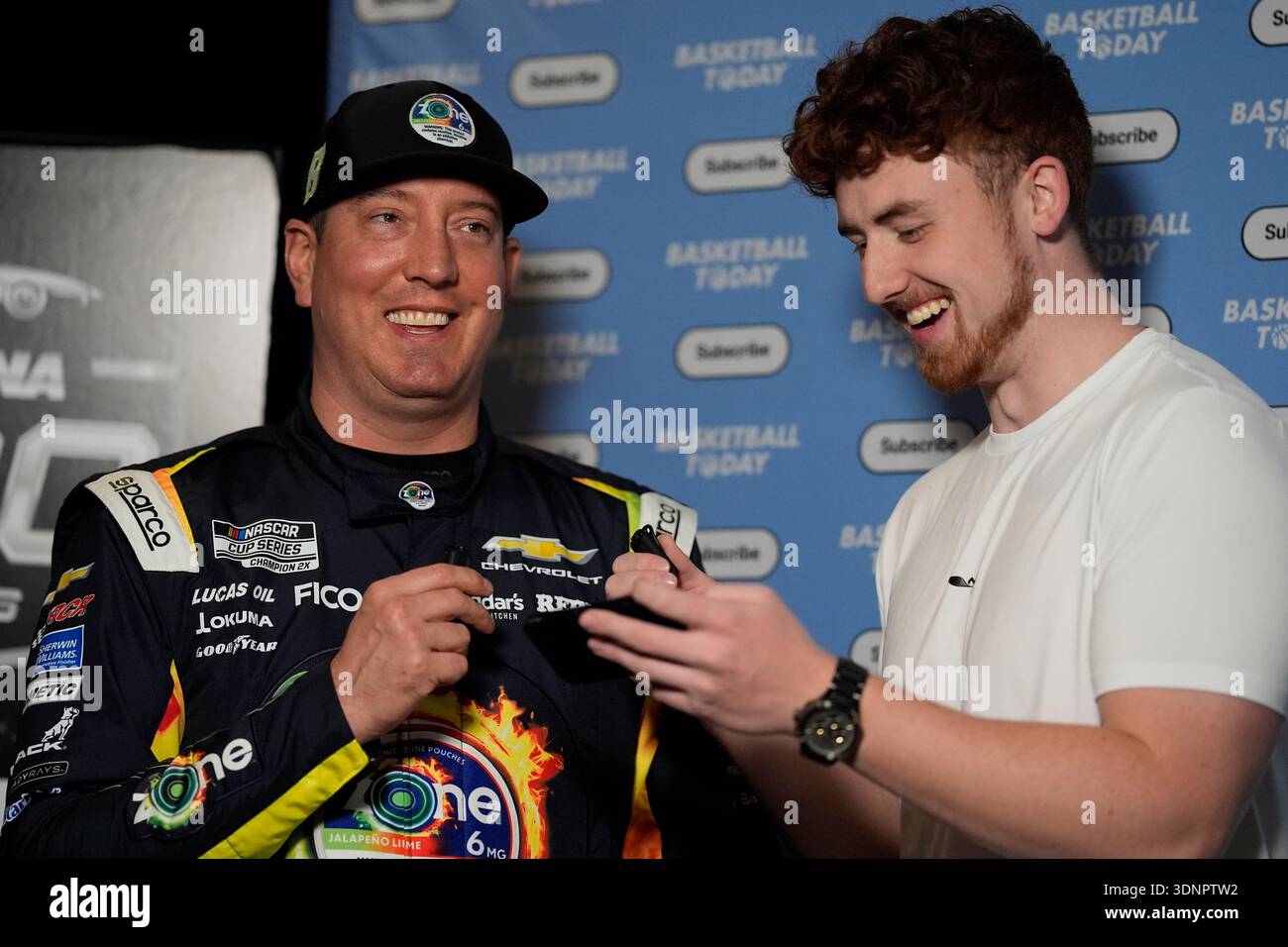 Kyle Busch speaks with Justin Leusner about basketball trivia for his ...