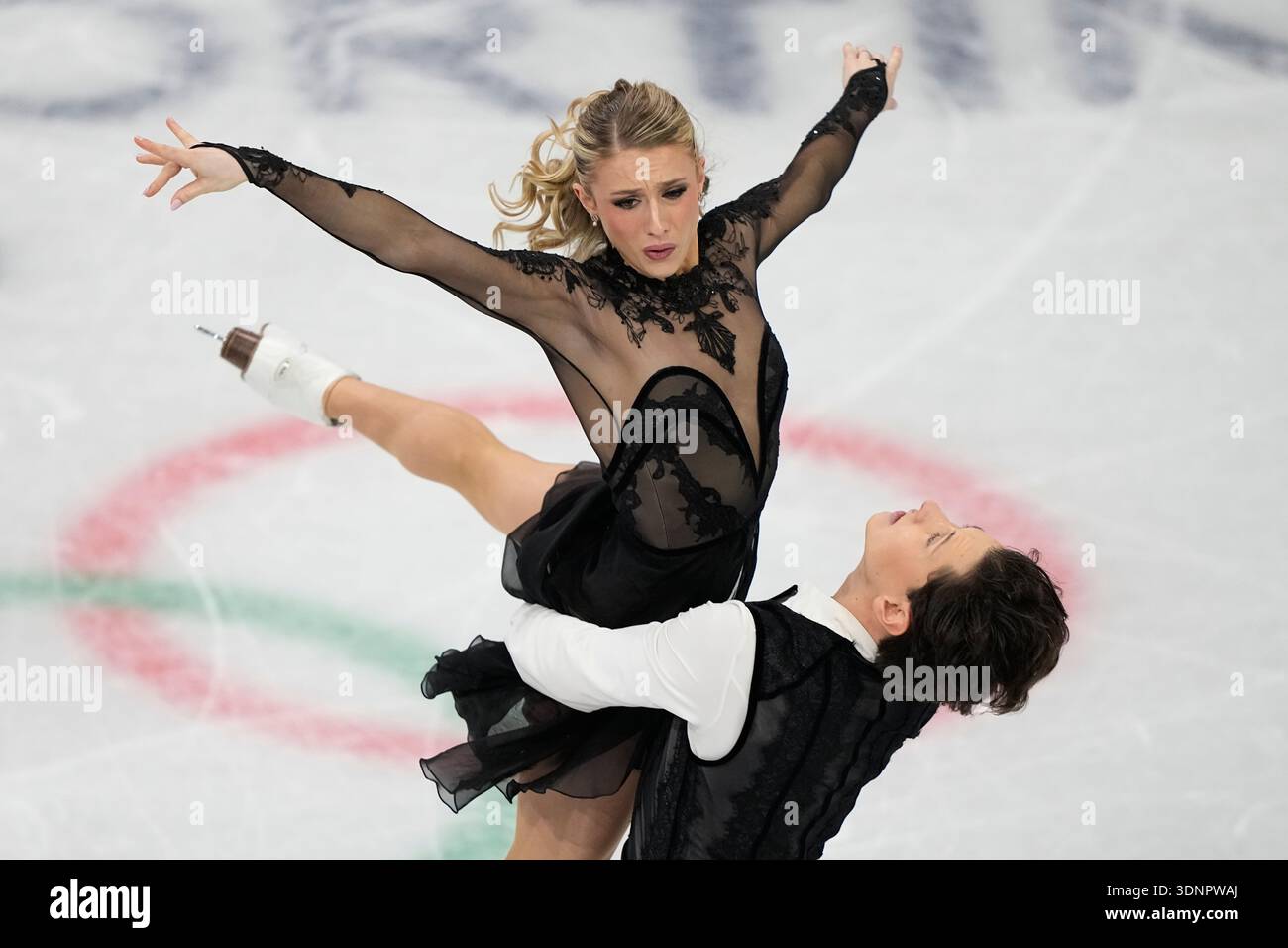 Emilea Zingas and Vadym Kolesnik of the United States compete during ...