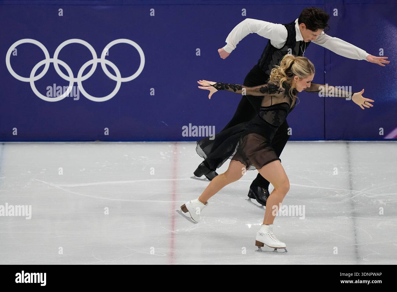 Emilea Zingas and Vadym Kolesnik of the United States compete during ...