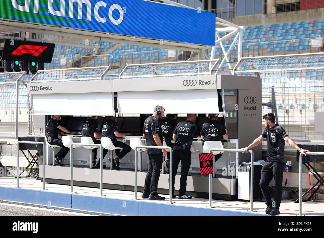 Audi team members in pit during the Formula 1 pre-season testing at the ...